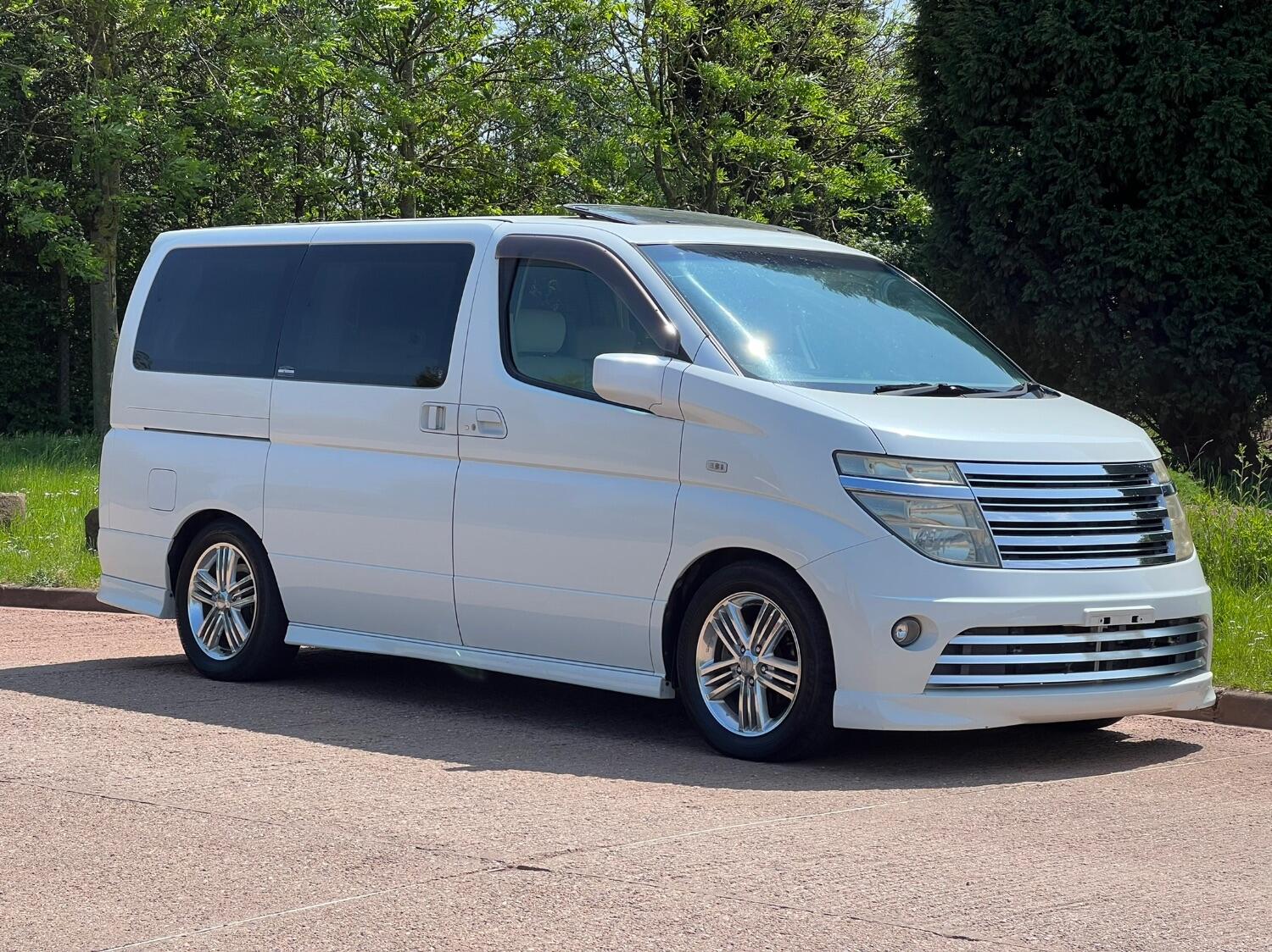 Used NISSAN ELGRAND 2003 White in Coventry, West Midlands | JDM Imports